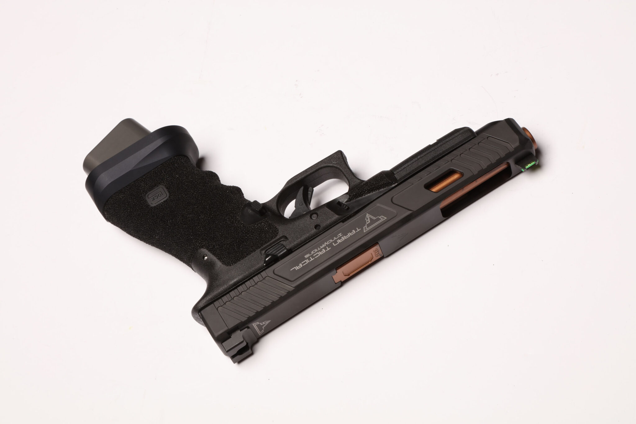 “John Wick III” Vault Guns – UN12Magazine