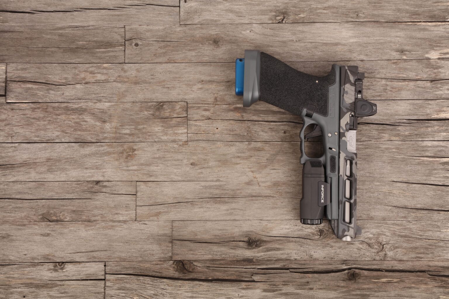 Custom Glock 17 - Gen 3 - UN12Magazine