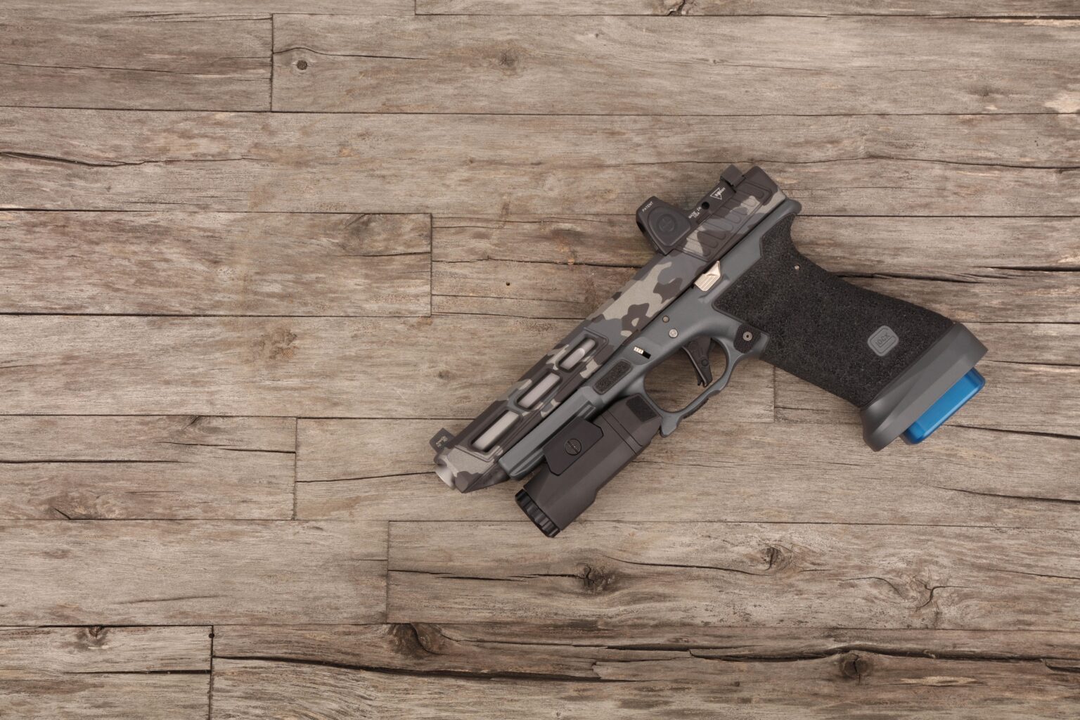 Custom Glock 17 - Gen 3 - UN12Magazine