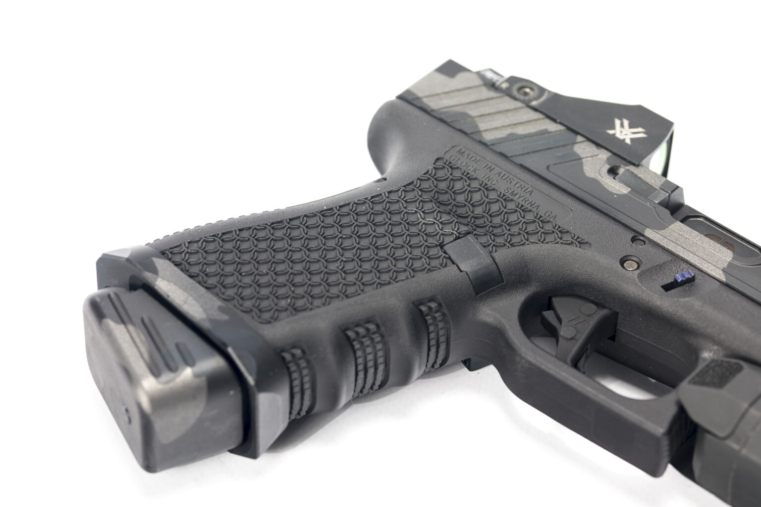 Customized Glock 19 - UN12Magazine