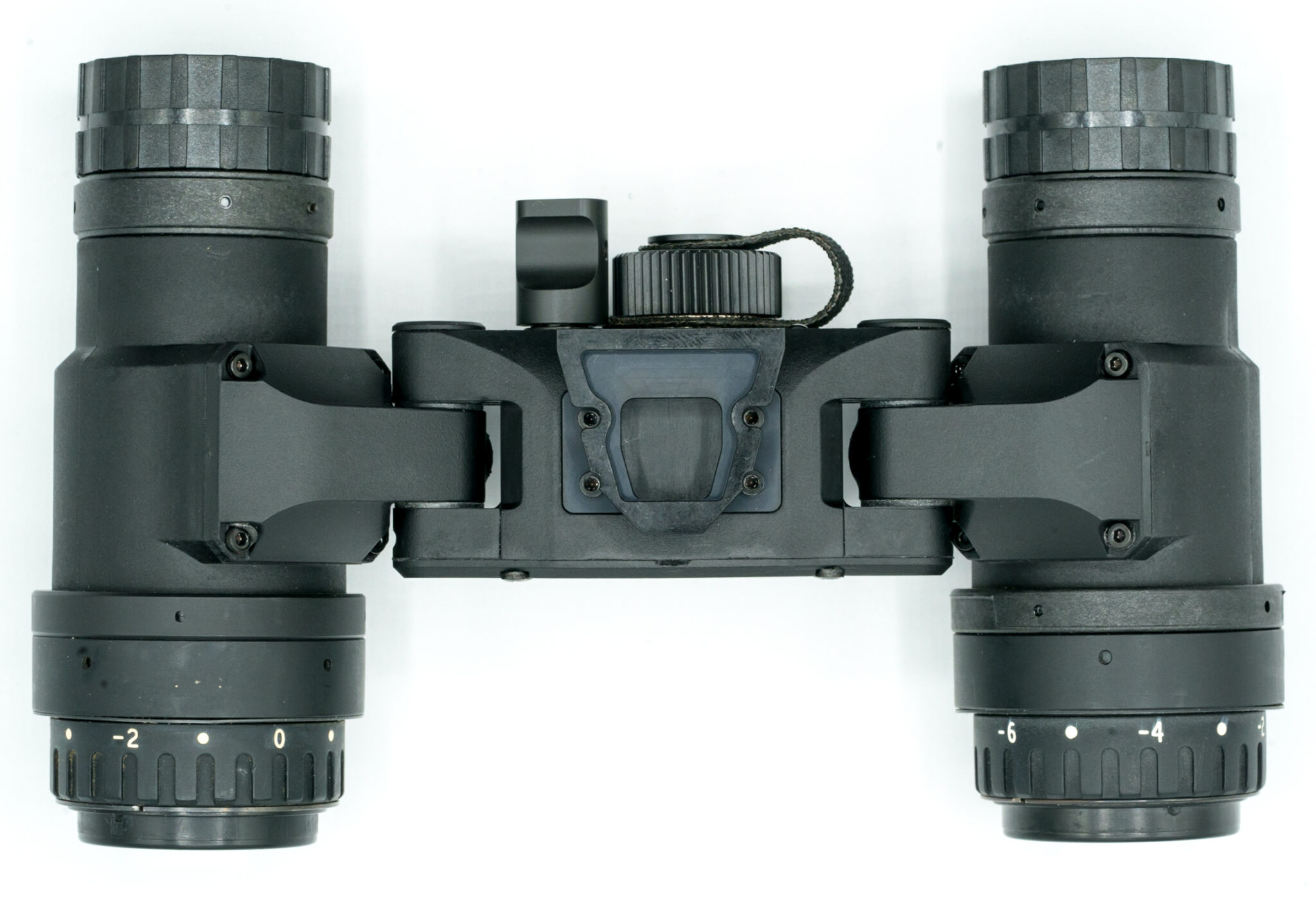 Buyer’s Guide - Night Vision & Thermal Devices - UN12Magazine