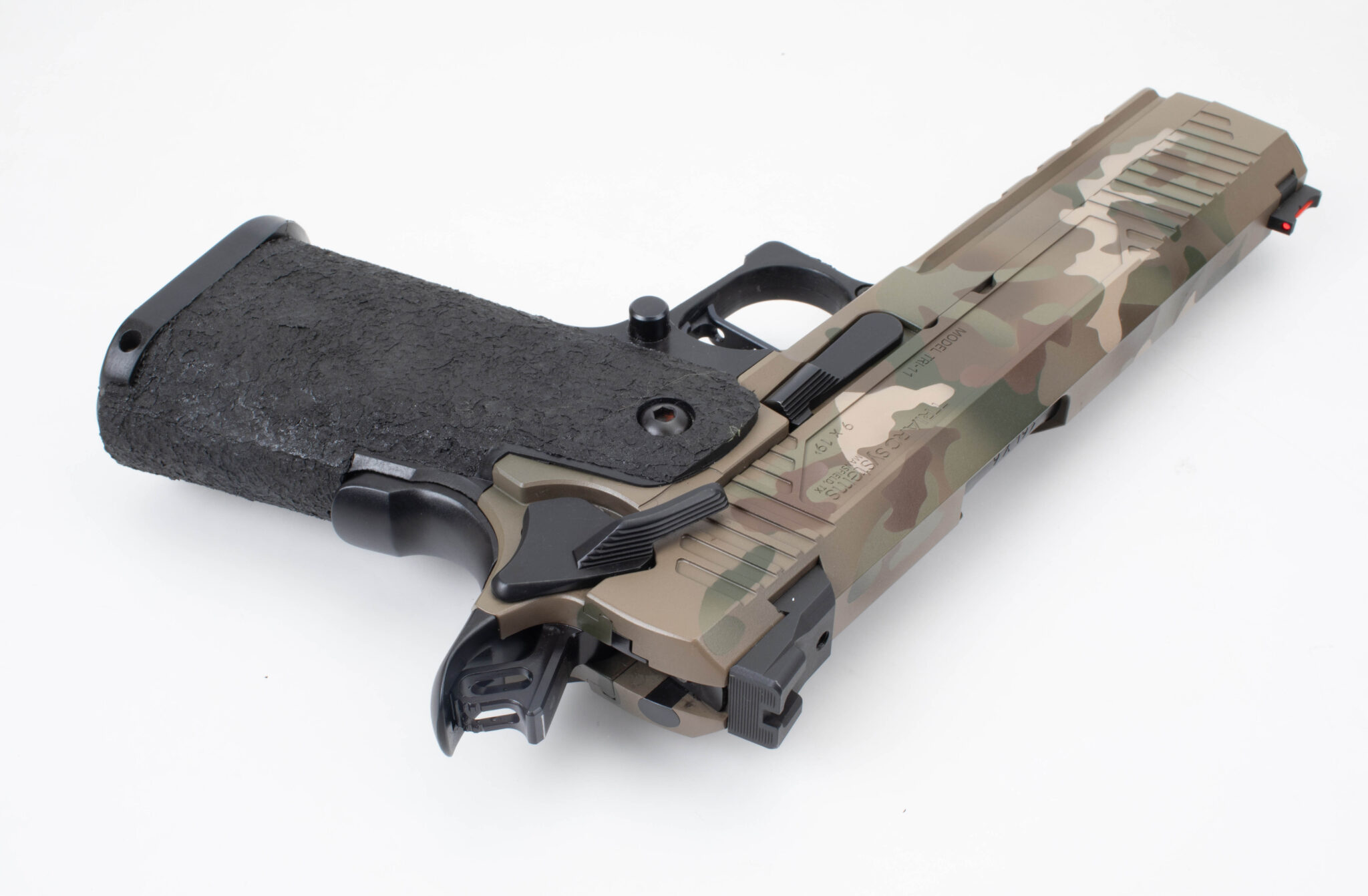 Triarc TRI-11 - UN12Magazine