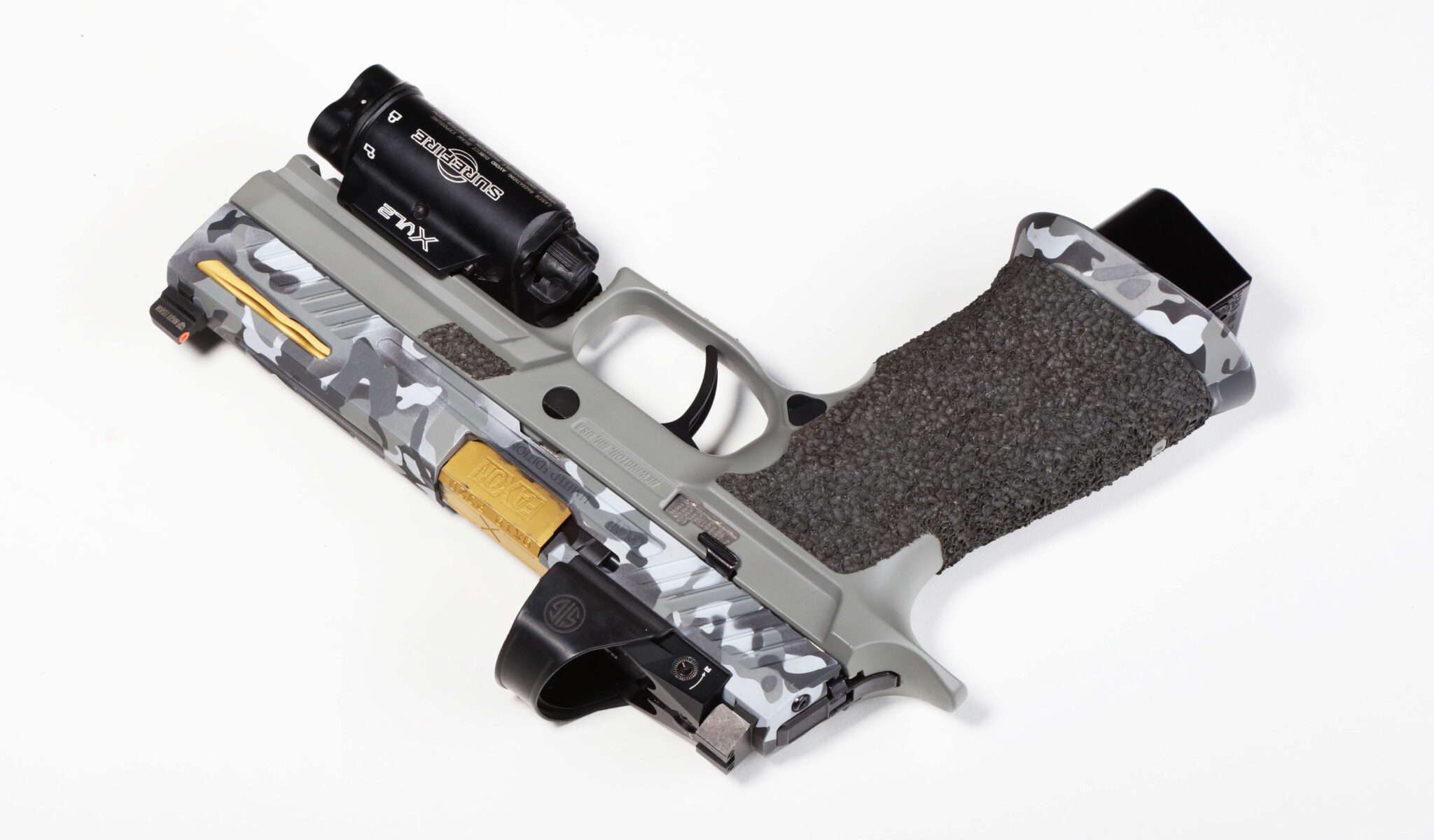 Customized SIG Sauer P320 - UN12Magazine