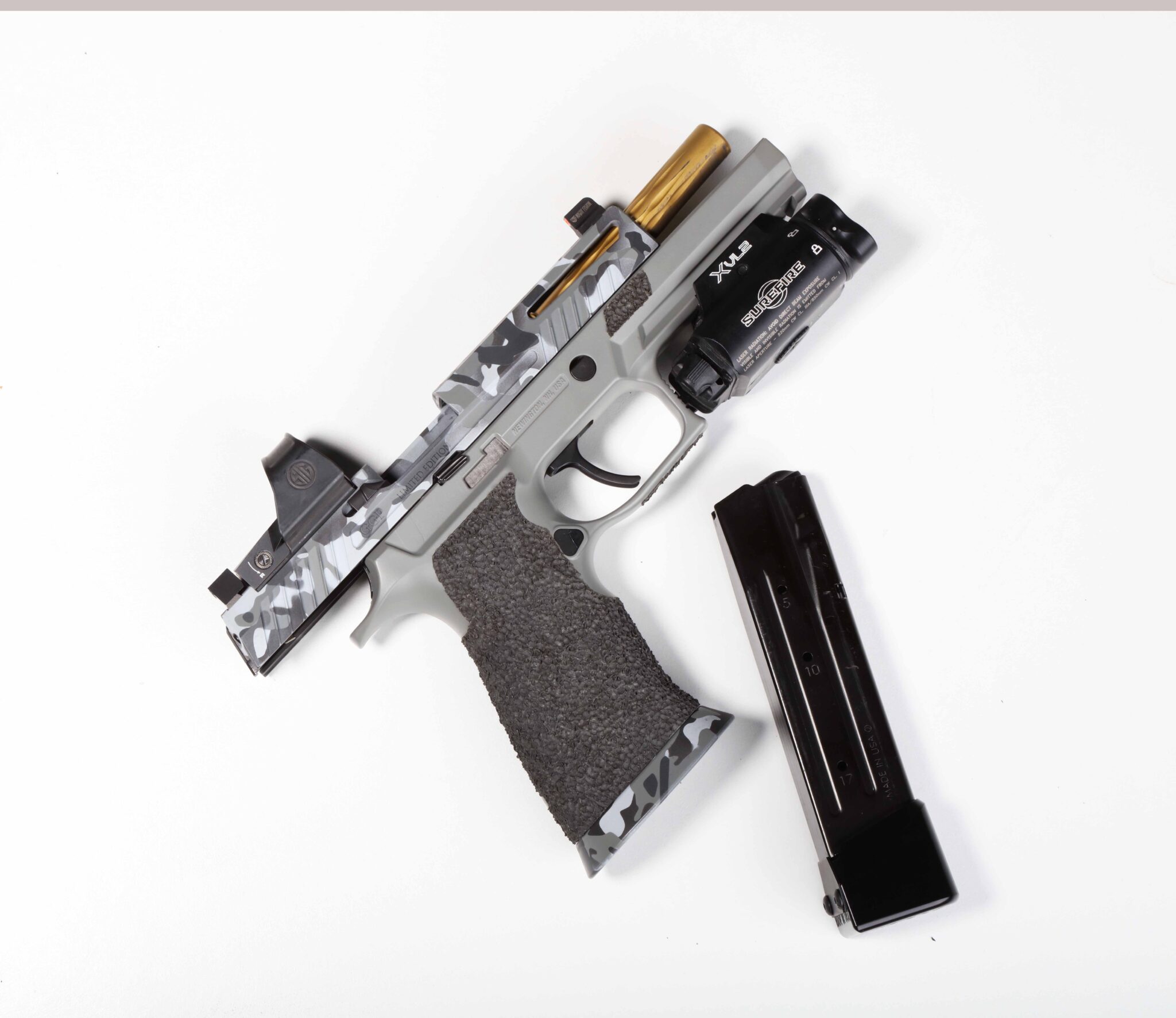 Customized SIG Sauer P320 – UN12Magazine