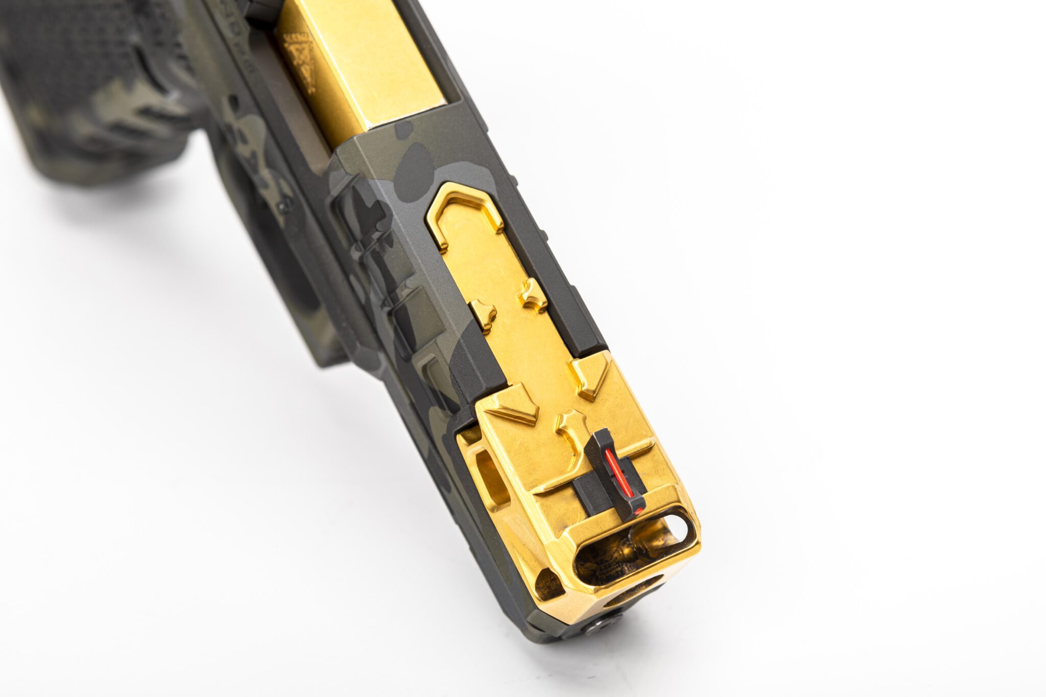 Dueling Glocks - UN12Magazine