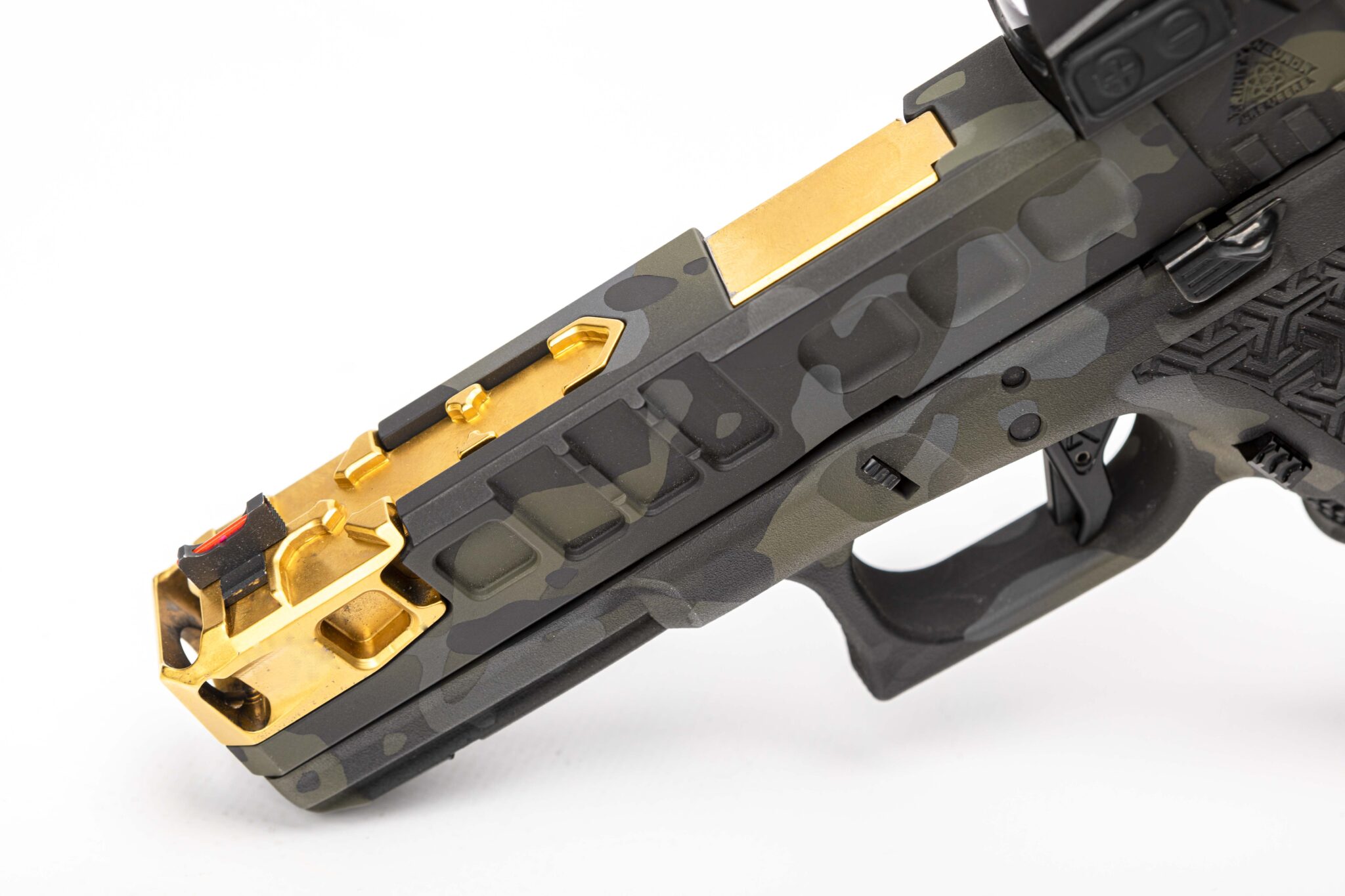 Dueling Glocks - UN12Magazine